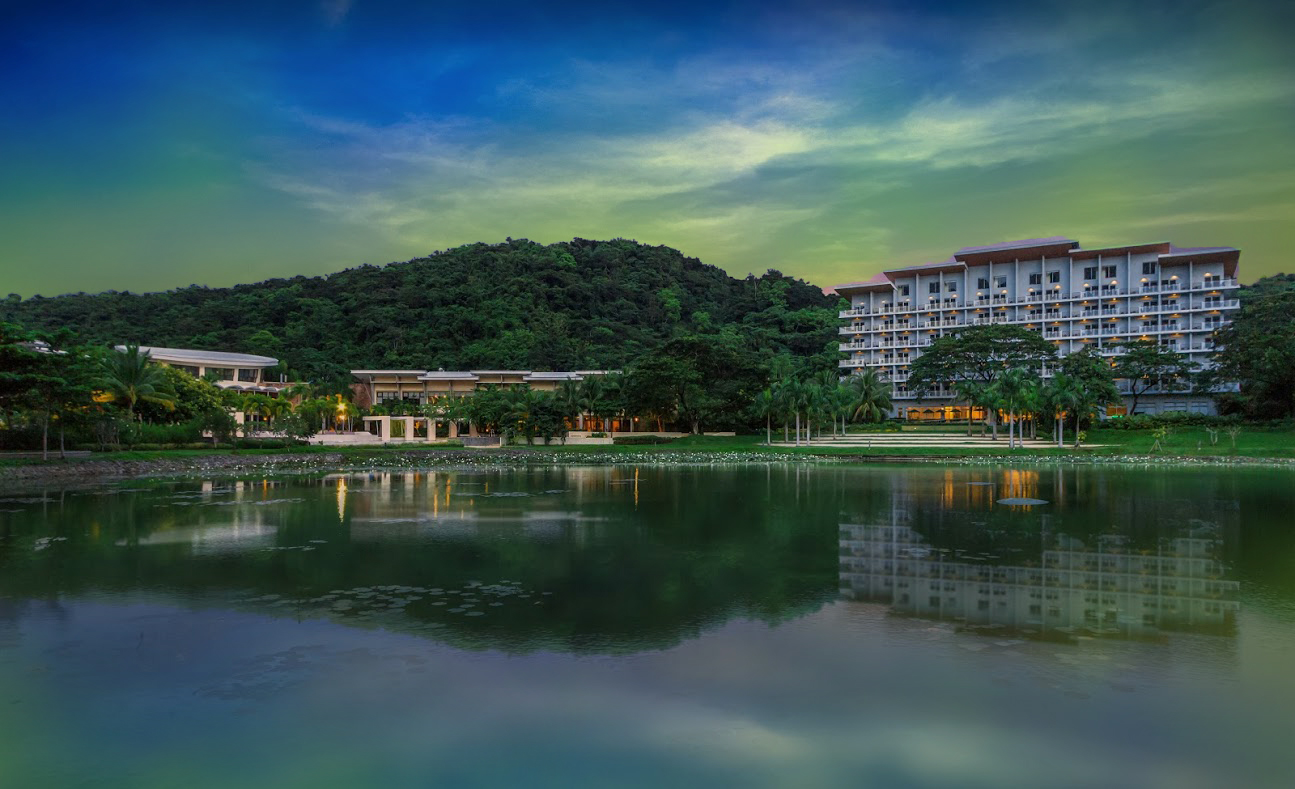 Plan a 'spooktacular' seaside escape this Halloween at Pico de Loro ...